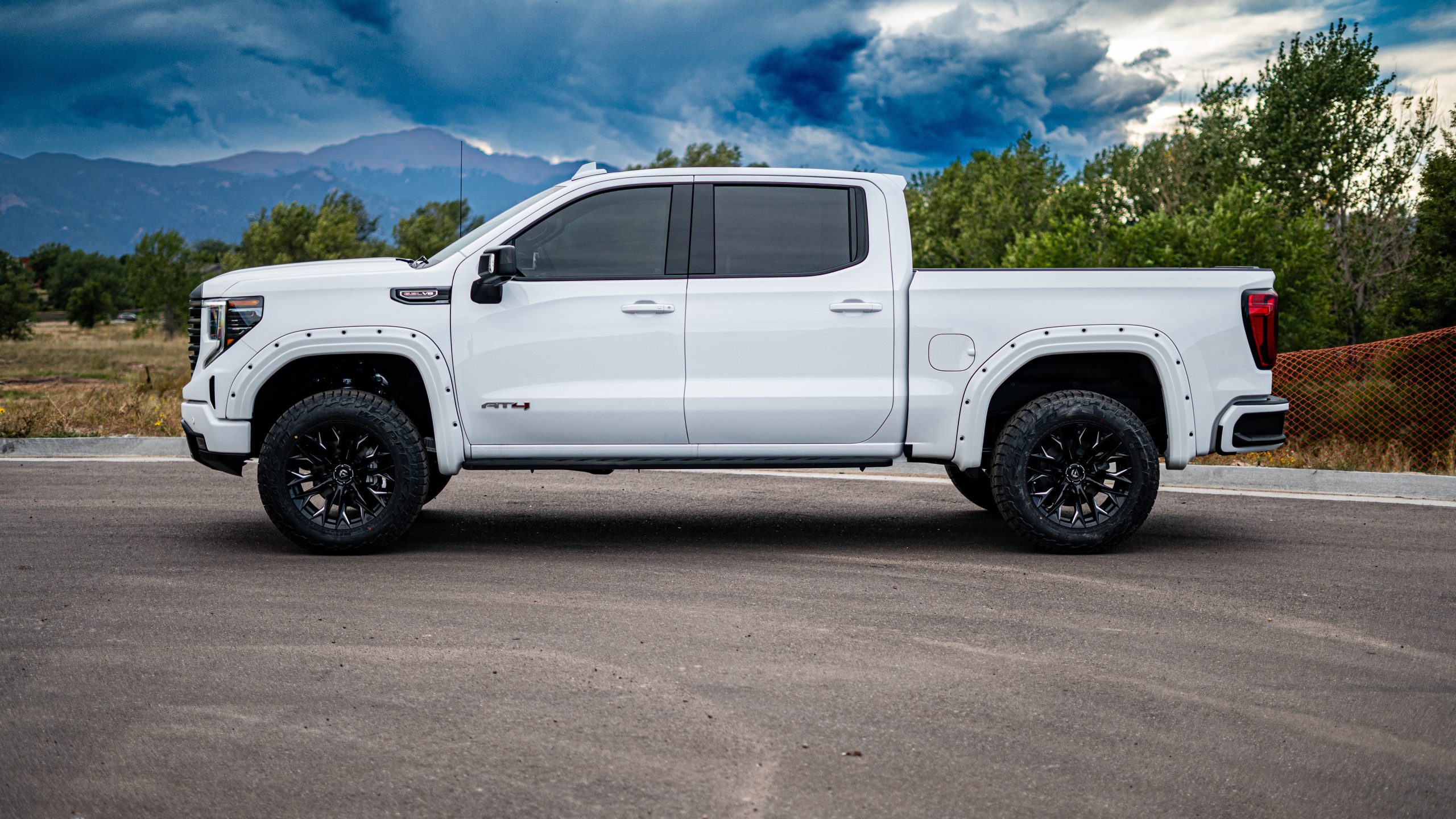 The Best 2024 GMC Sierra 1500 AT4 Leveling Kit - Soco Customs ...