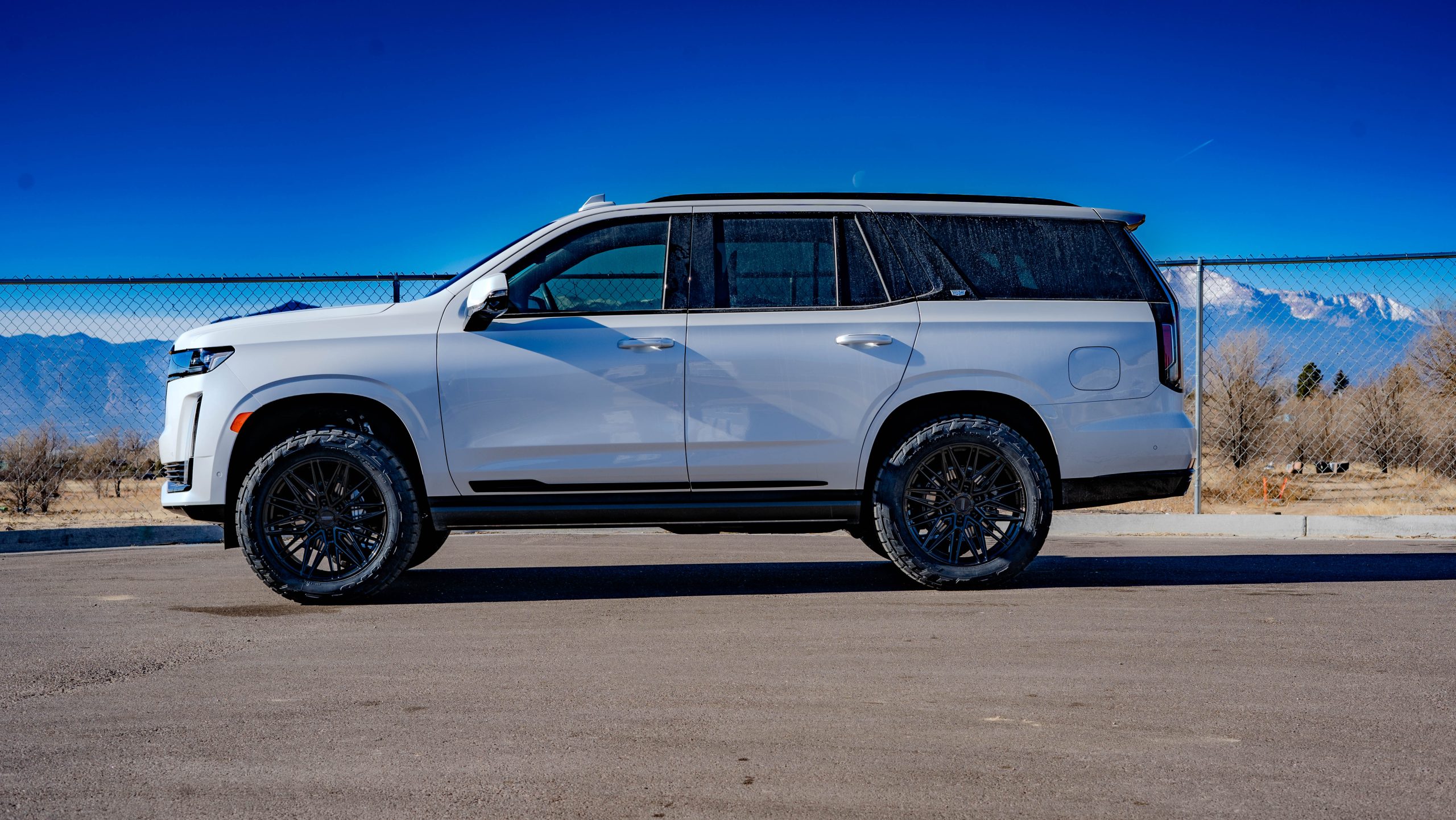 2021 Cadillac Escalade ESV Lifted on 22" Vossen Wheels - Soco Customs ...